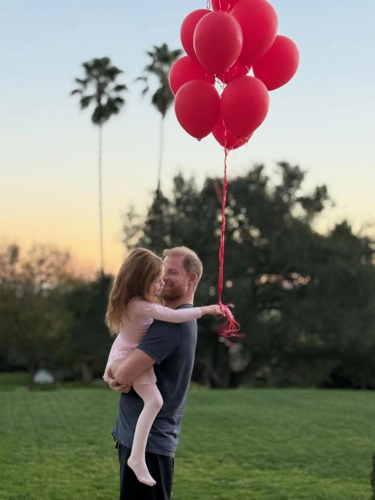 El tierno momento de Meghan Markle con su hija Lilibet por el Día ...