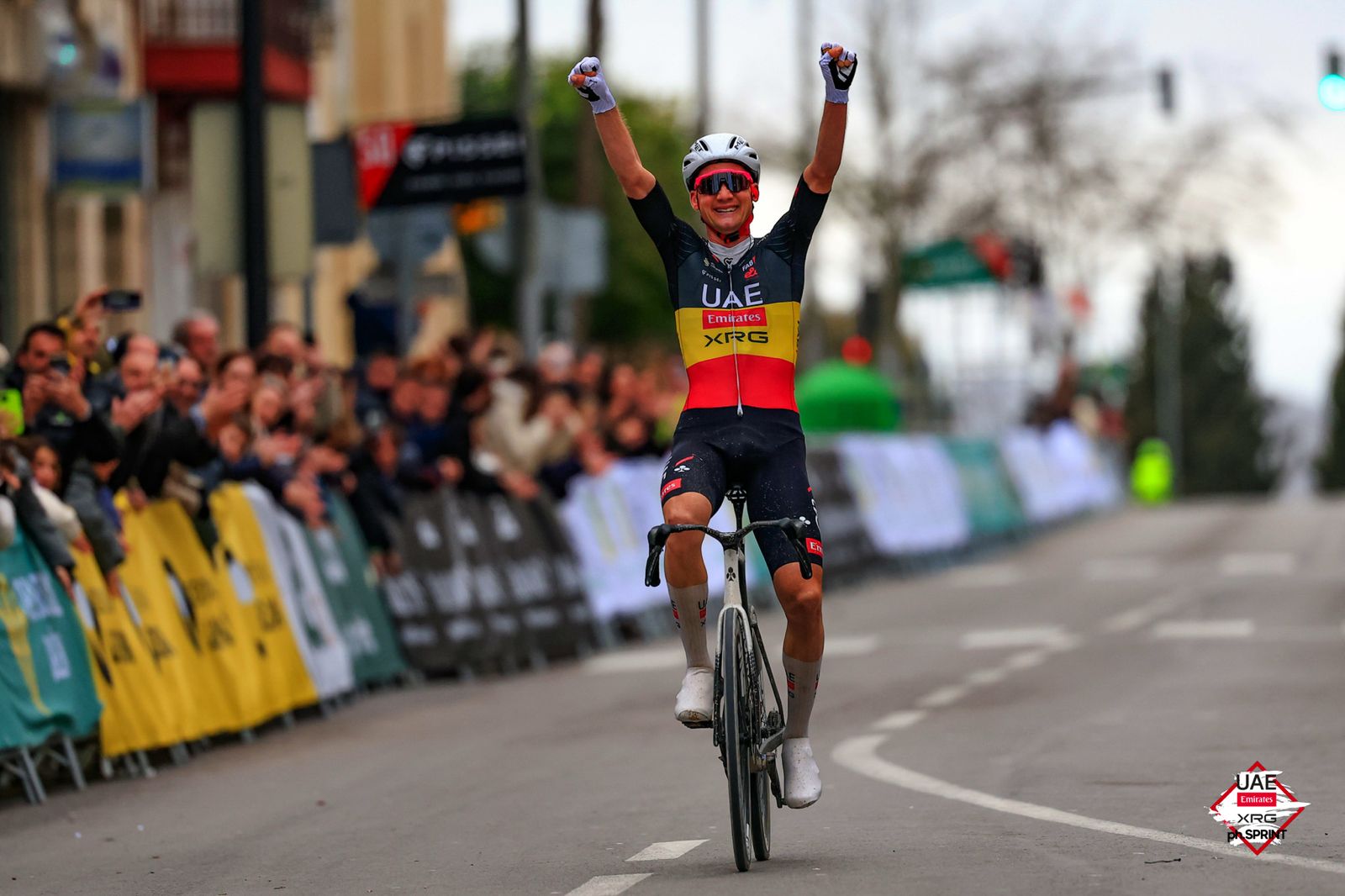 UAE Emirates XRG, Tim Wellens evita problemi e una possibile squalifica ...