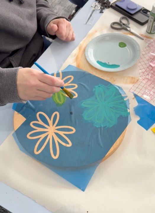 Grand Rapids art studio hosts clock-decorating workshop