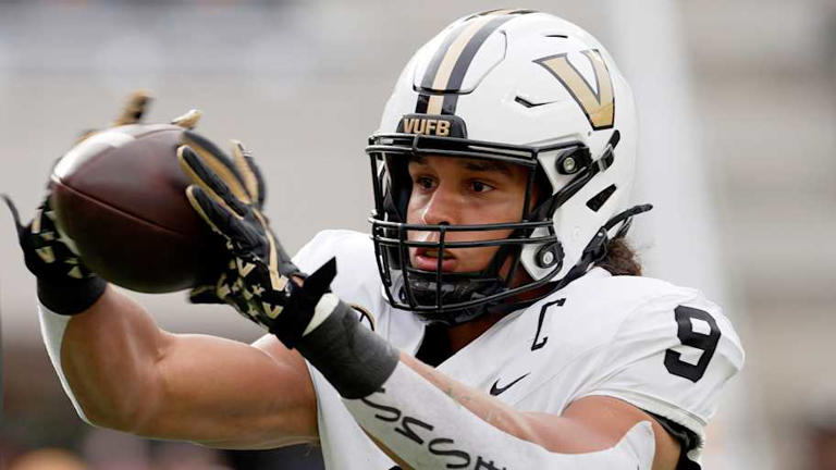 2026 NFL draft tight end rankings & tiers: Kenyon Sadiq leads the way