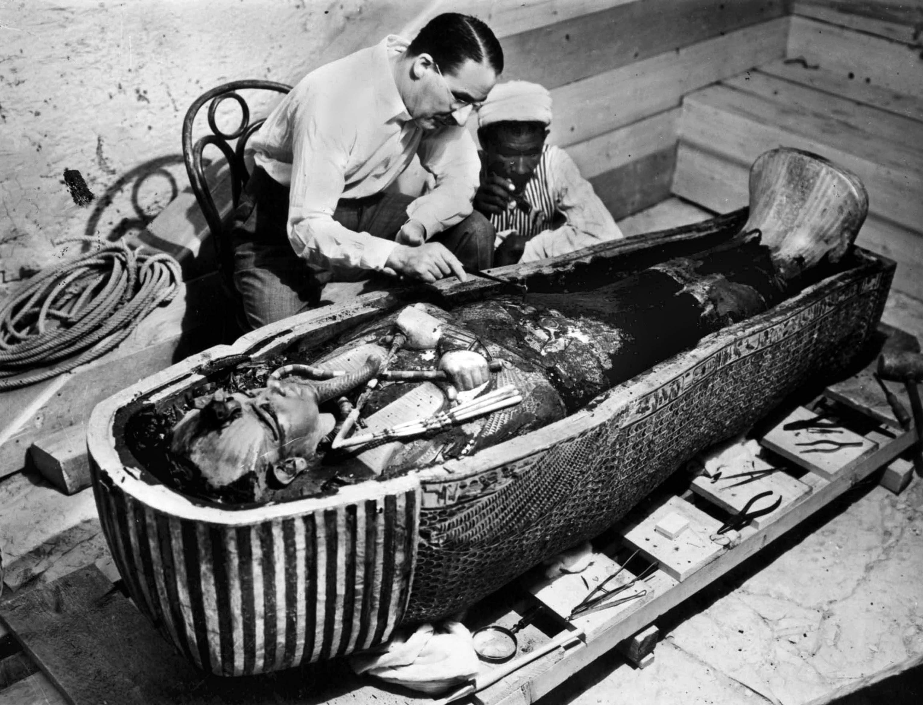 On this day: Howard Carter enters King Tut's burial chamber in Egypt's ...