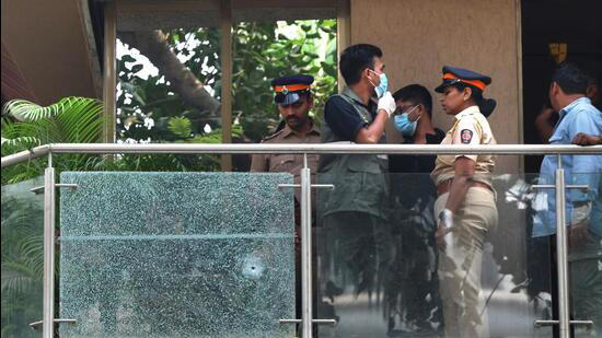 7 more including shooter arrested for firing at film director Rohit ...
