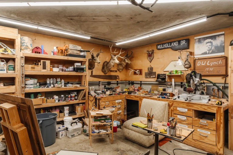 David Lynch’s $15M Hollywood Hills home finally finds a buyer: 'Twin ...
