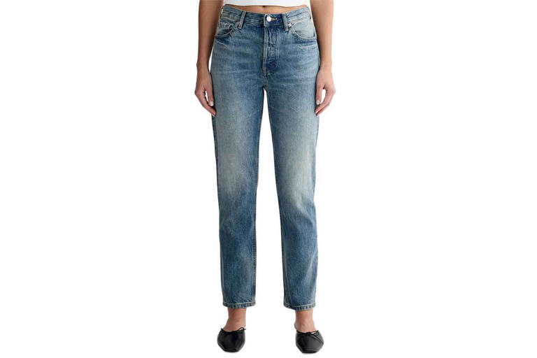 I’m 5-feet-tall—Amanda Seyfried and Sadie Sink wore the petite denim ...