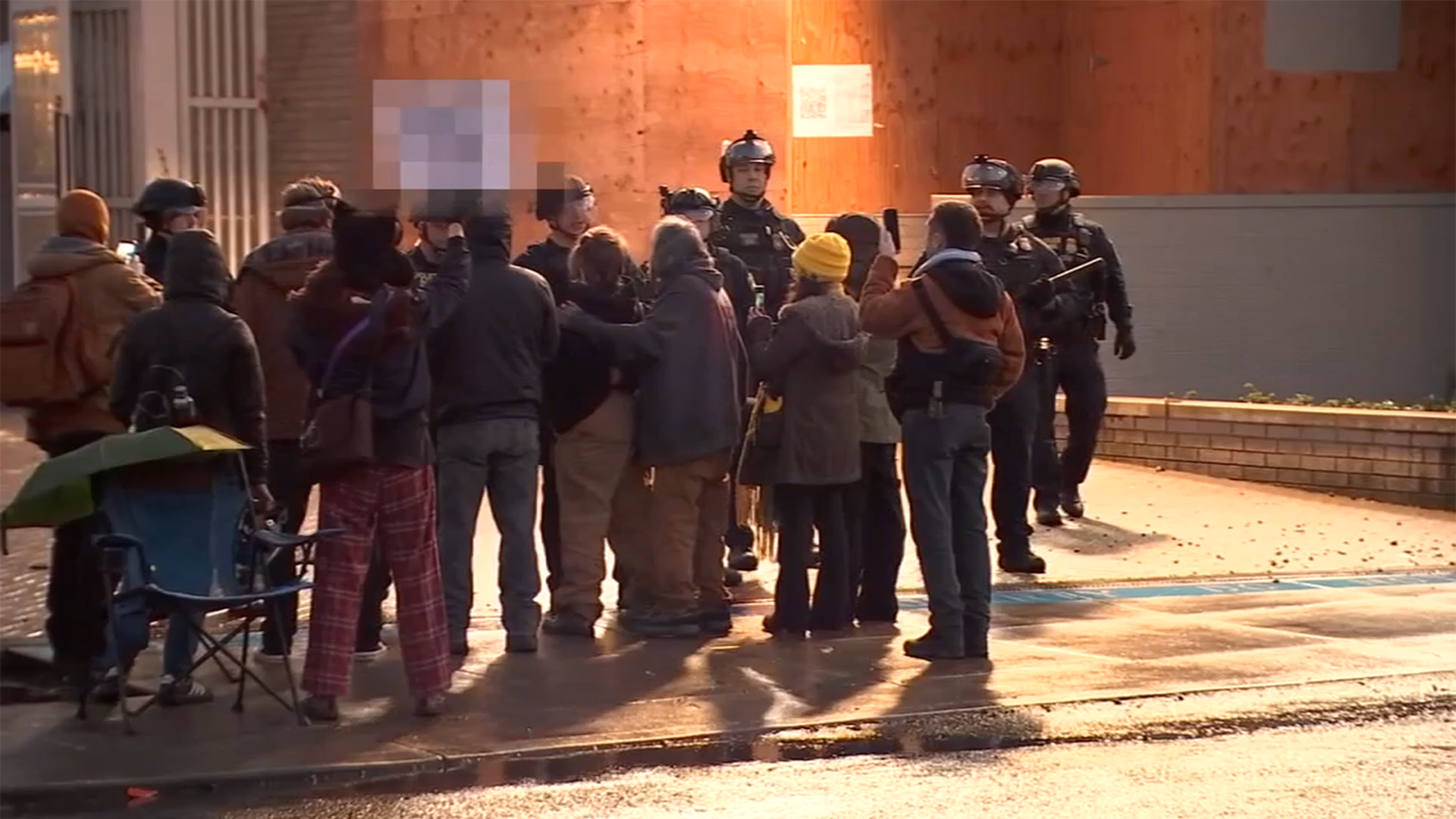 Federal agents clash with demonstrators at Portland ICE facility during ...