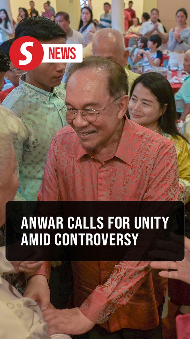 Focus on unity, not Azam Baki issue, says Anwar