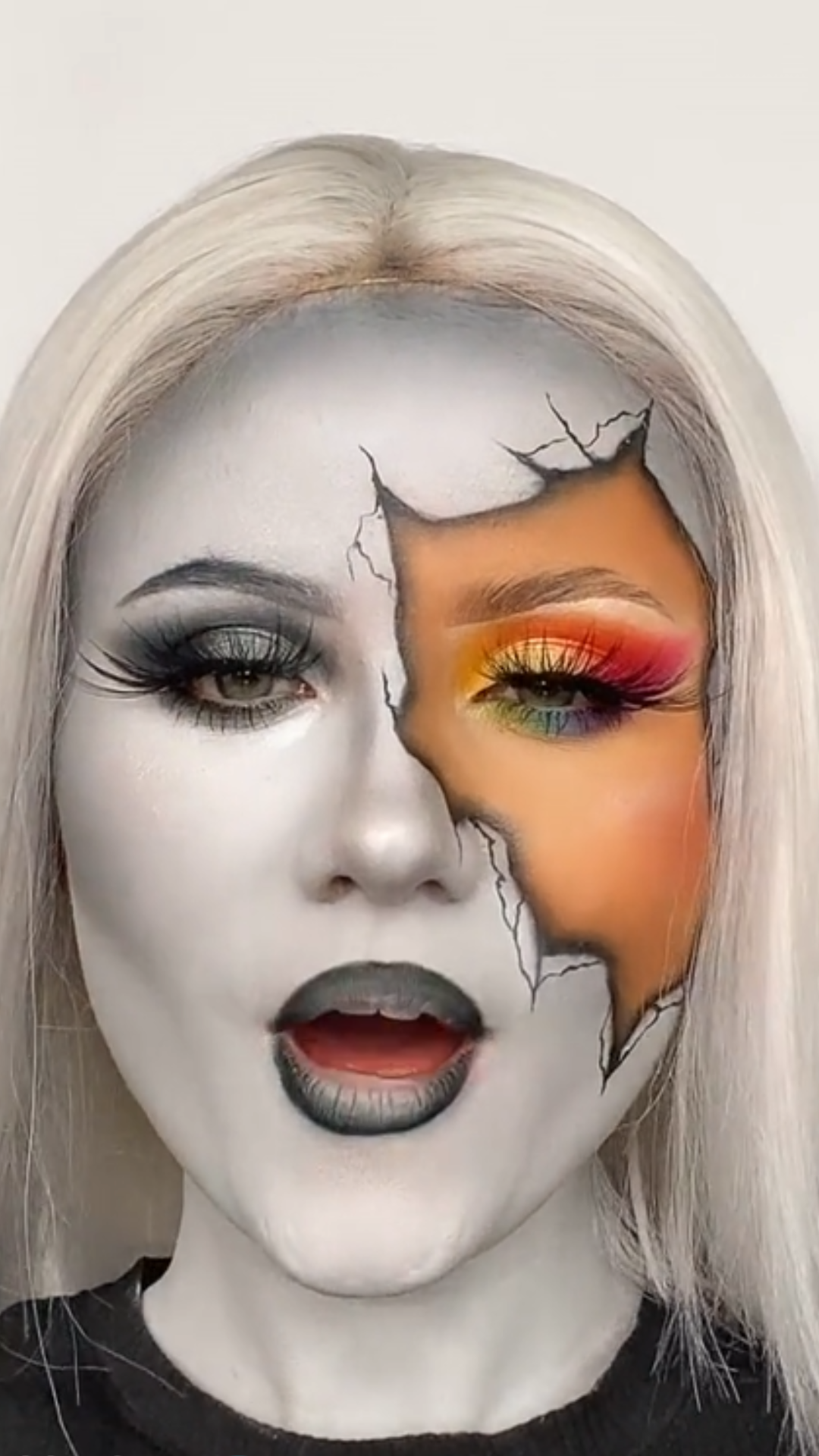 How to create flawless graphic liner transitions