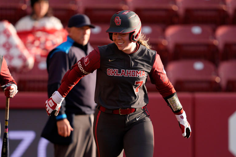 Oklahoma's Kasidi Pickering and Kai Minor each took home SEC awards