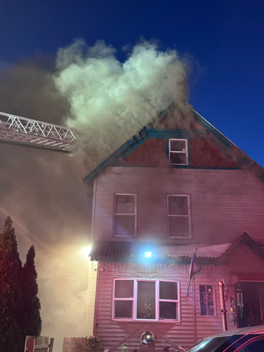 Springfield crews put out residential fire on Andrew Street