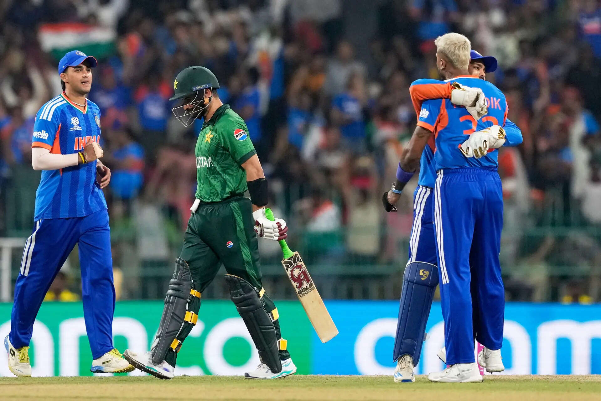 Safety-first approach, brittle batting: Why Pakistan froze before India ...