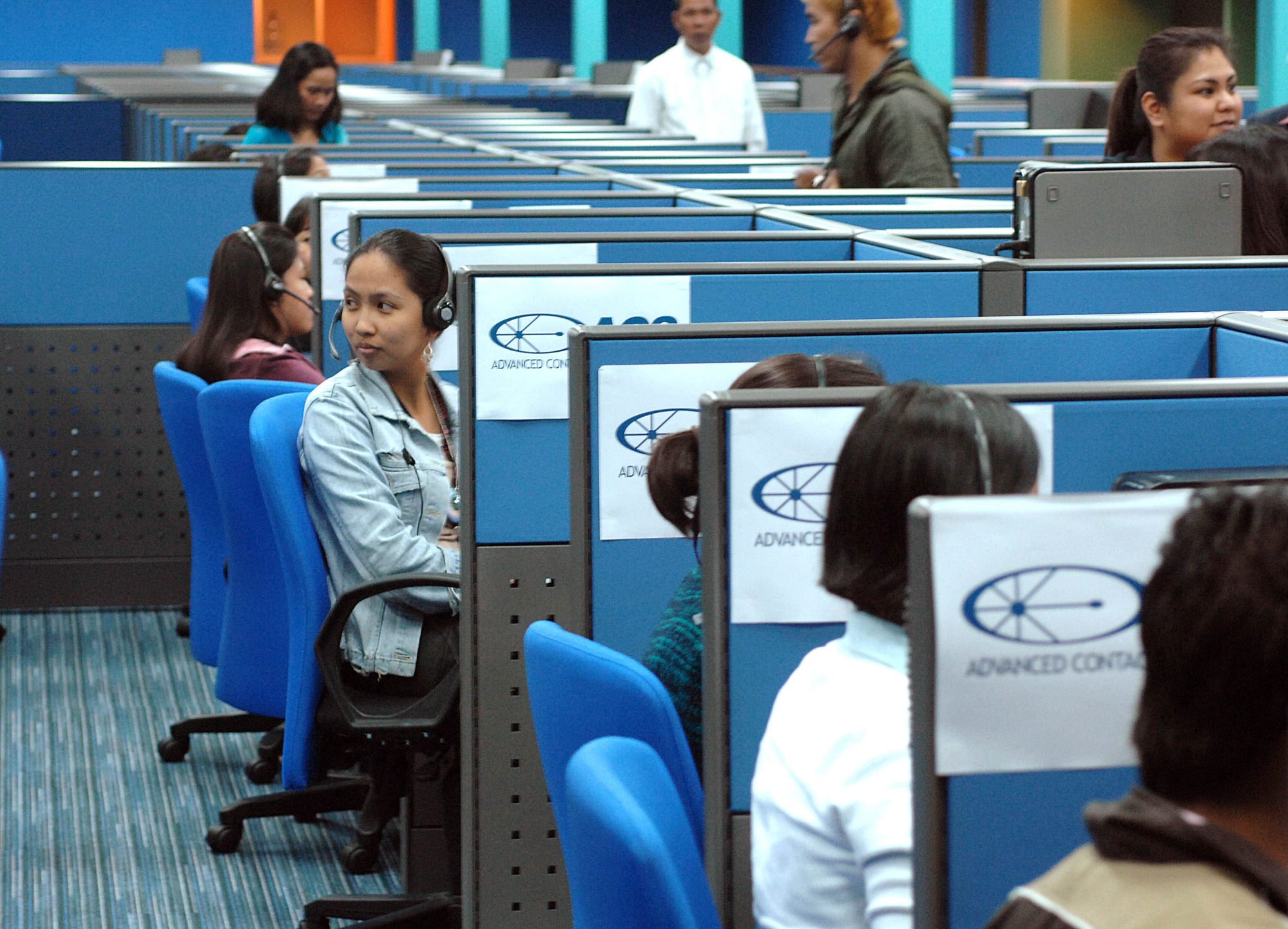 Indonesia’s tourist visa, Filipino assaulted in Singaporean mall: 7 ...