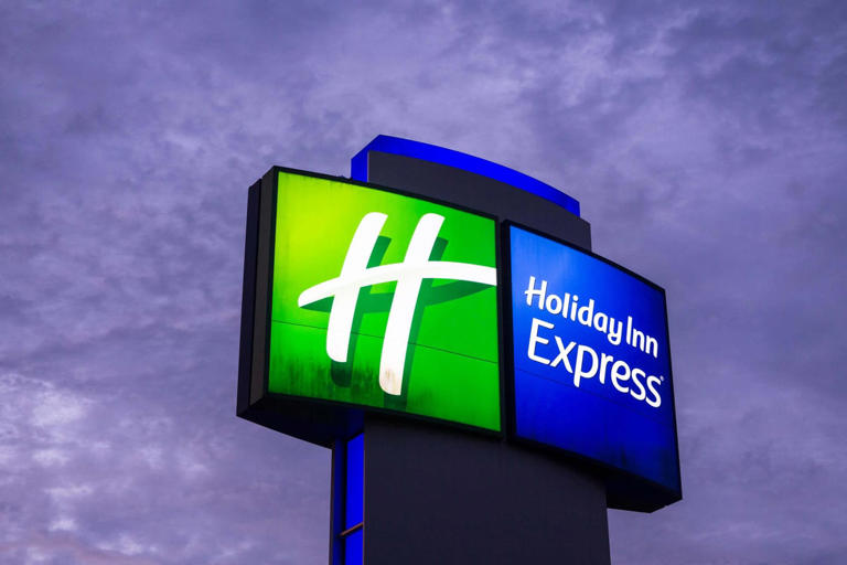 Holiday Inn owner opens 443 hotels as sales grow despite 'turbulent ...