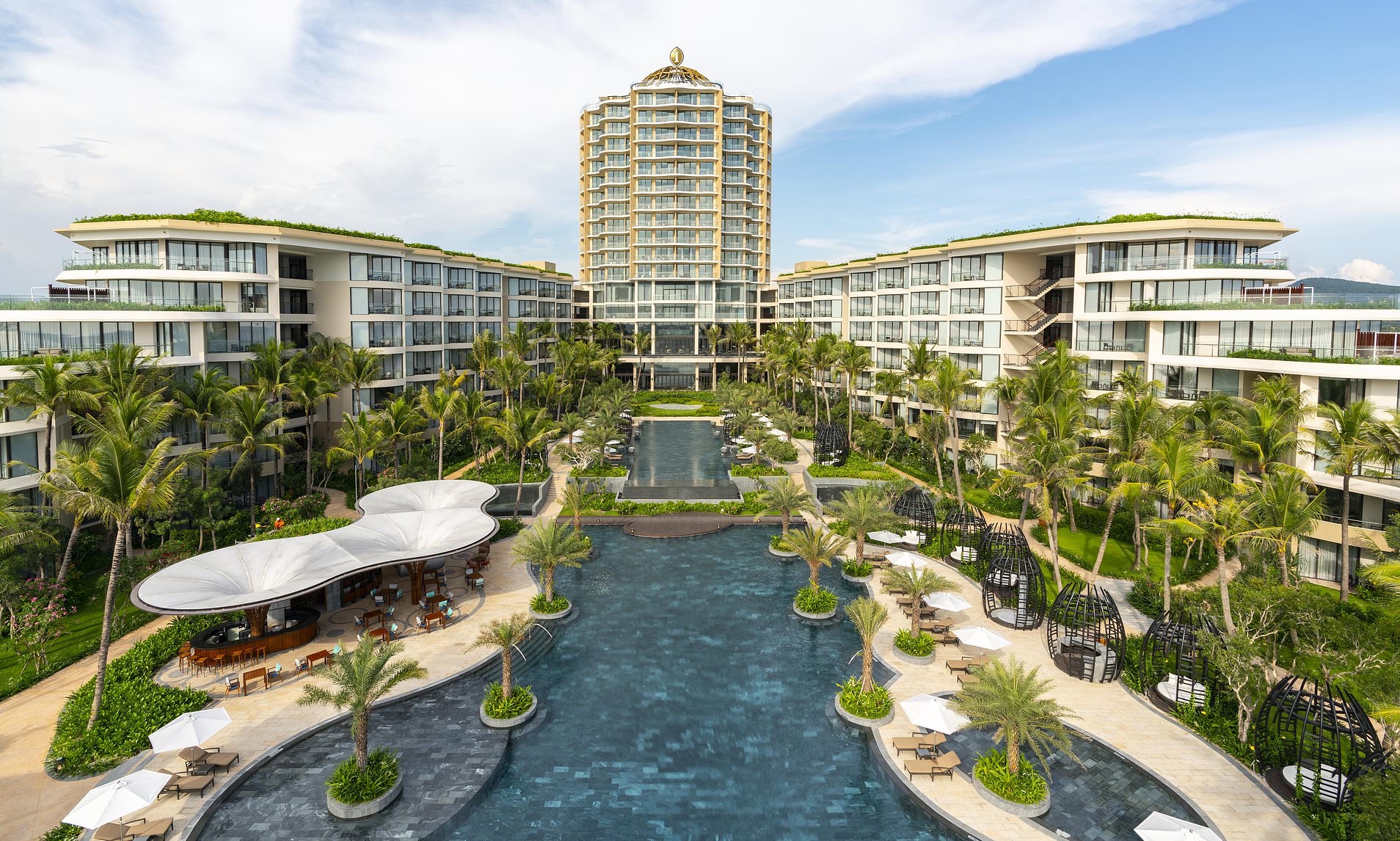Holiday Inn owner IHG to return $1bn to investors after record year for ...