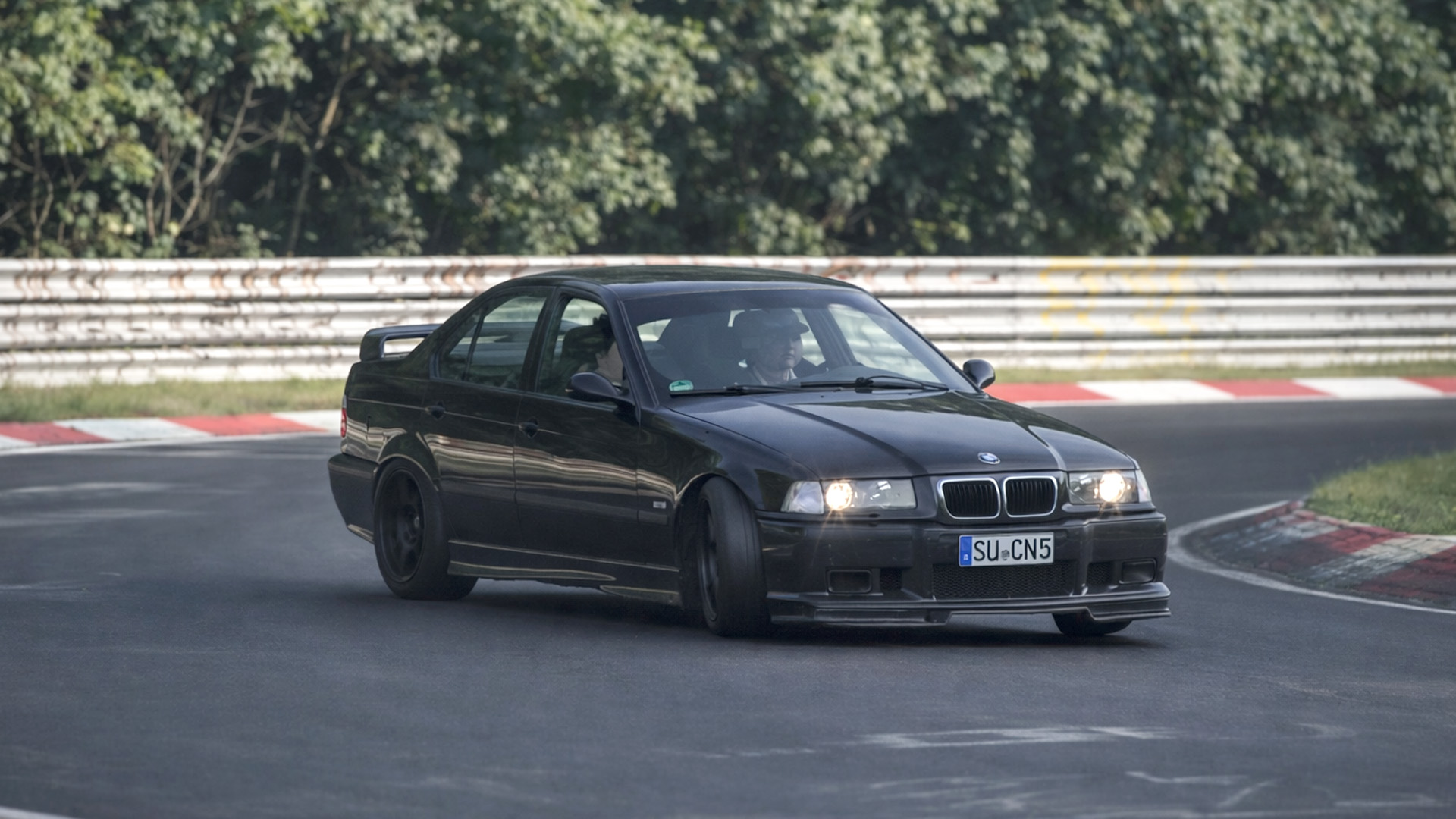 BMW E36 spektakulär im Drift auf der Nürburgring Nordschleife