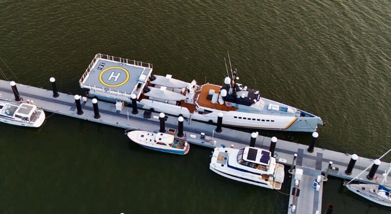 Onlooker shares photo of 'weird boat' owned by WhatsApp CEO: 'Rich ...