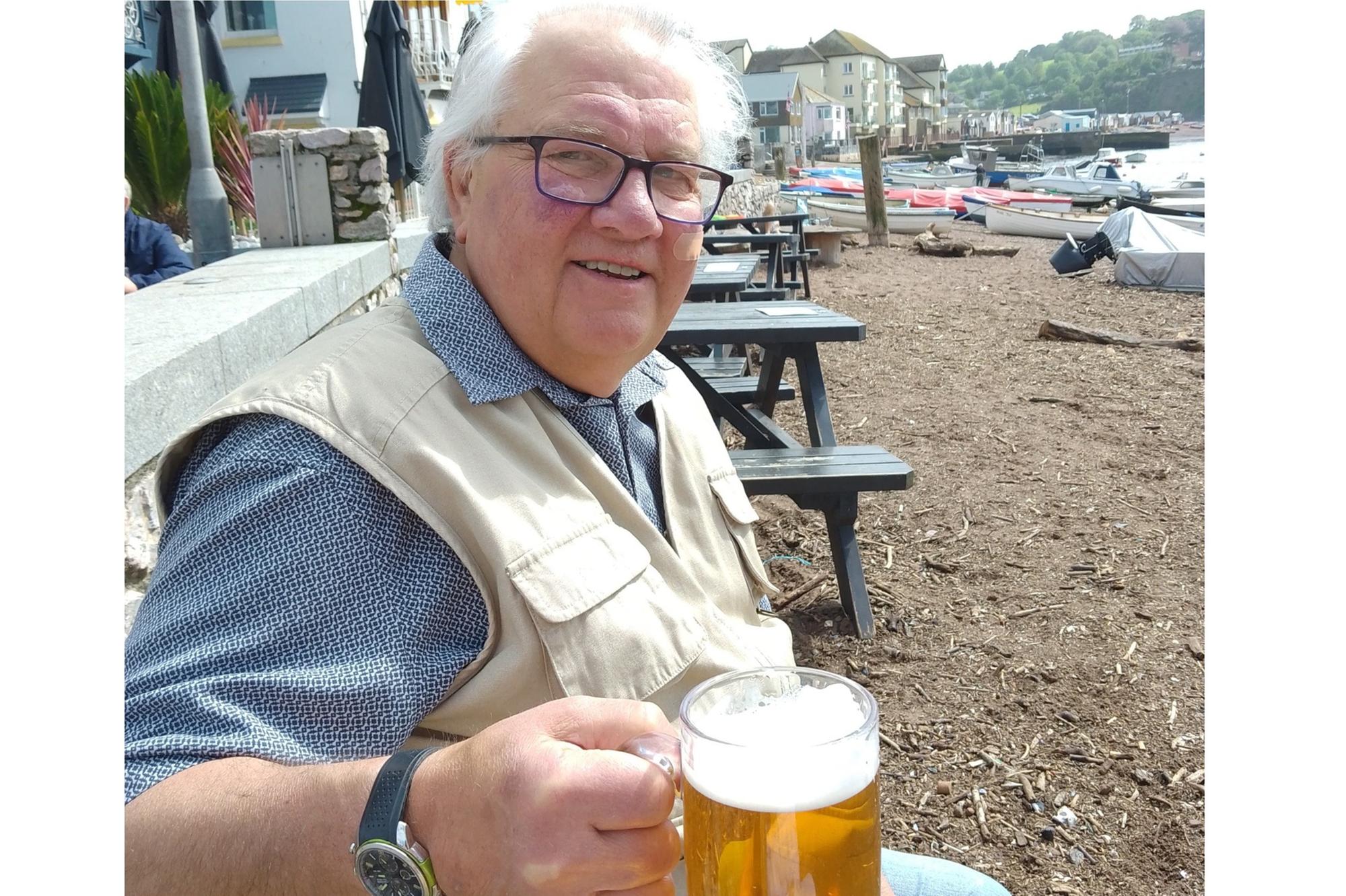 'Closing Time' for legendary Warwick landlord, Tom Douglas