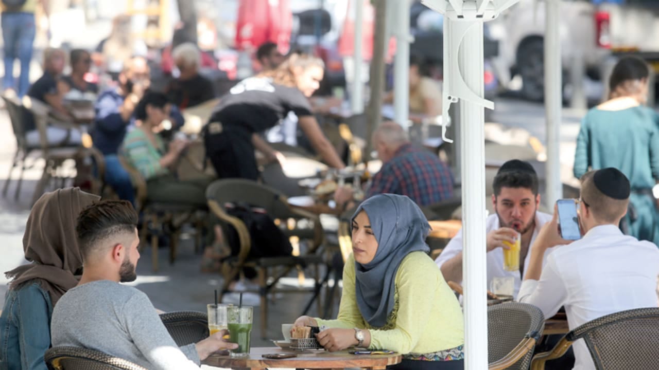 For first time, Israeli Arabs more likely than Jews to work in field of ...