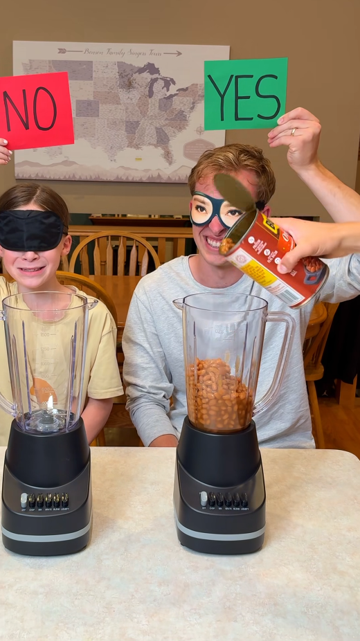 Brother vs sister smoothie challenge game