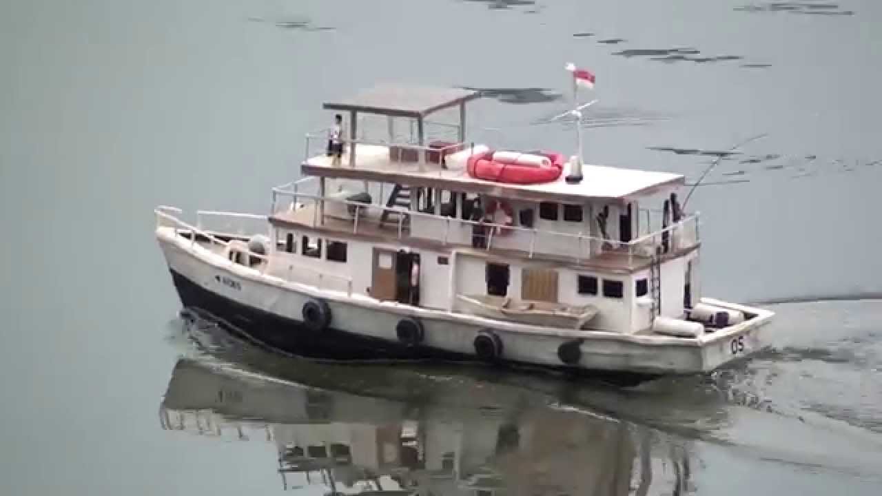 RC boat test run at Babakan Lake full speed and performance review