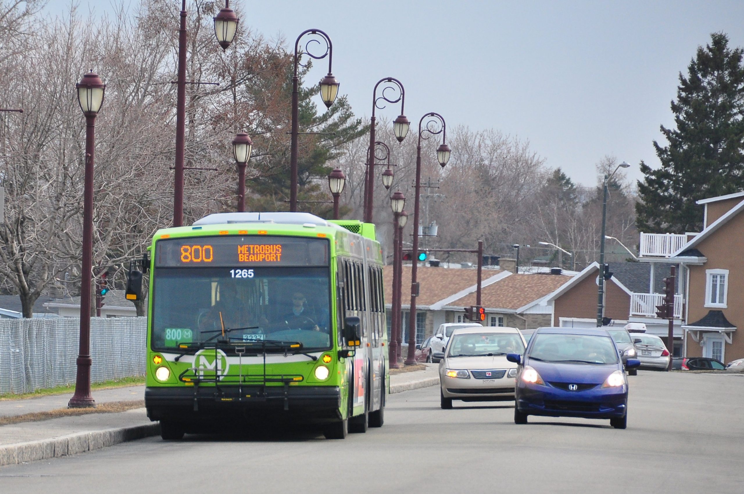 Québec : 55 minutes de bus pour 6 kilomètres, le parcours du combattant ...