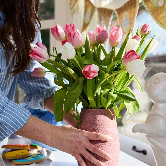 Send a loved one a surprise from a popular flower delivery service
