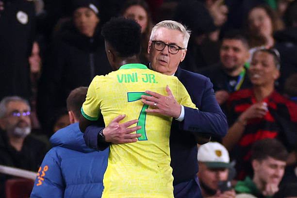 Ancelotti se pronuncia sobre el momento de forma de Vinicius