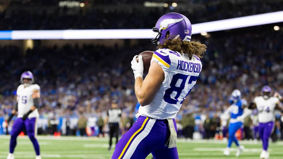 'Most likely' TJ Hockenson takes pay cut to return to Vikings, insider says