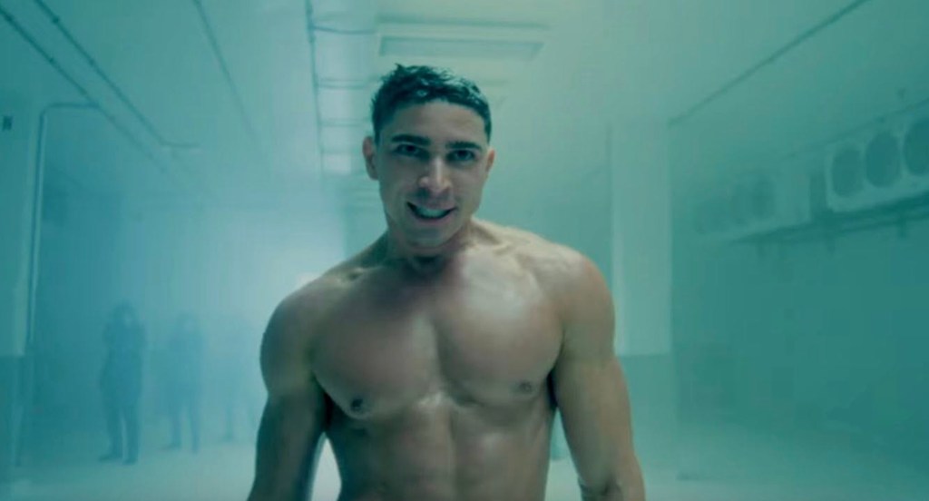 Ben Platt amazes fans with 'ripped' transformation in beefy gym snap