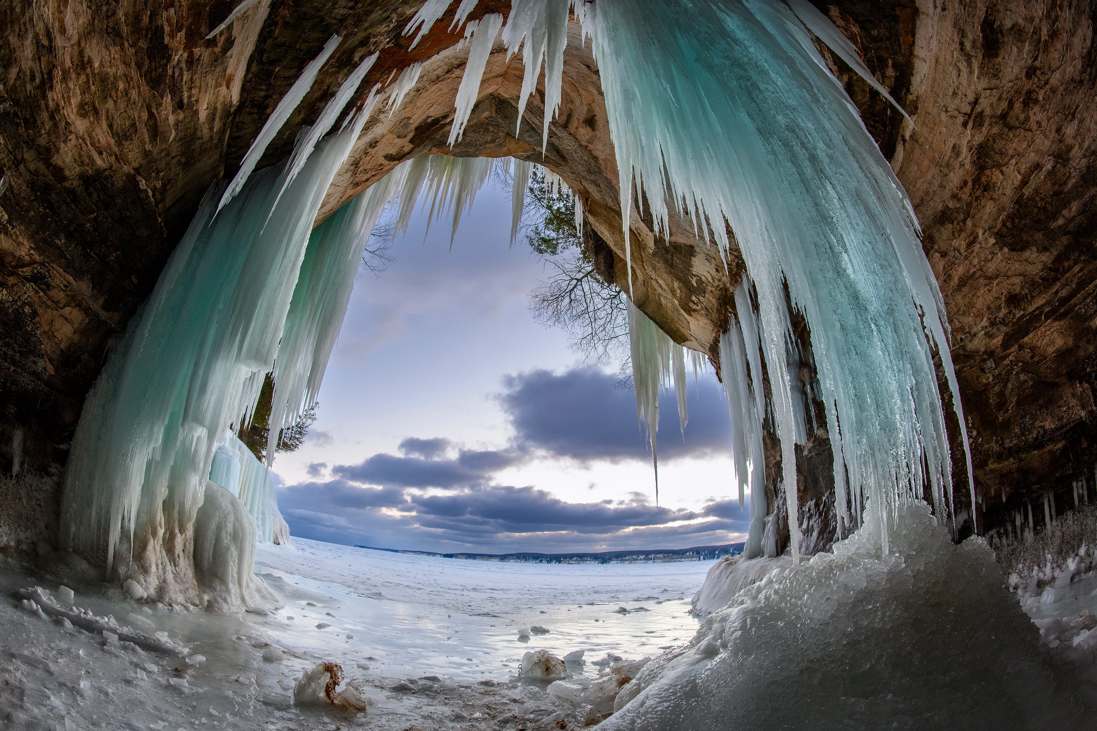 Lake Superior ice caves open for first time since 2015