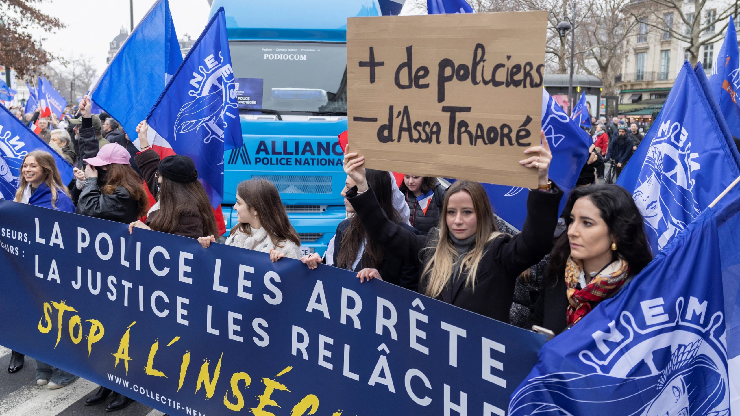 Collectif Némésis : quel est ce mouvement de femmes identitaires