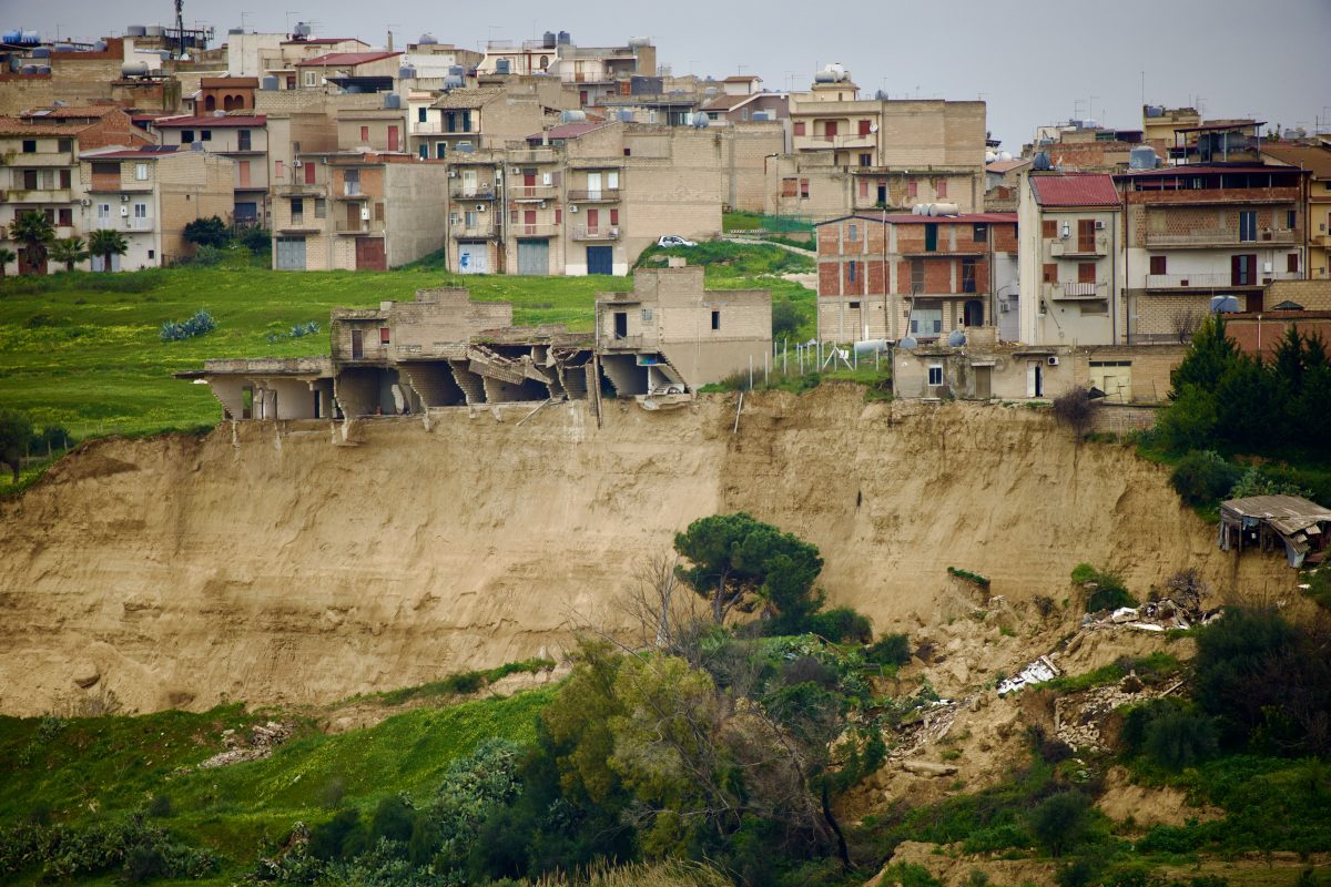Niscemi, cinque isolati del quartiere Sante Croci fuori dalla fascia d ...