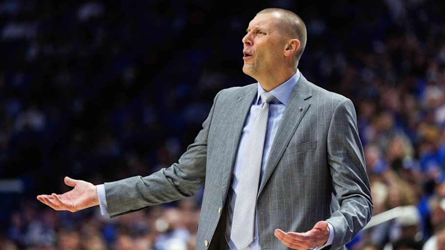 How to watch Mark Pope's Kentucky Wildcats take on the Georgia Bulldogs