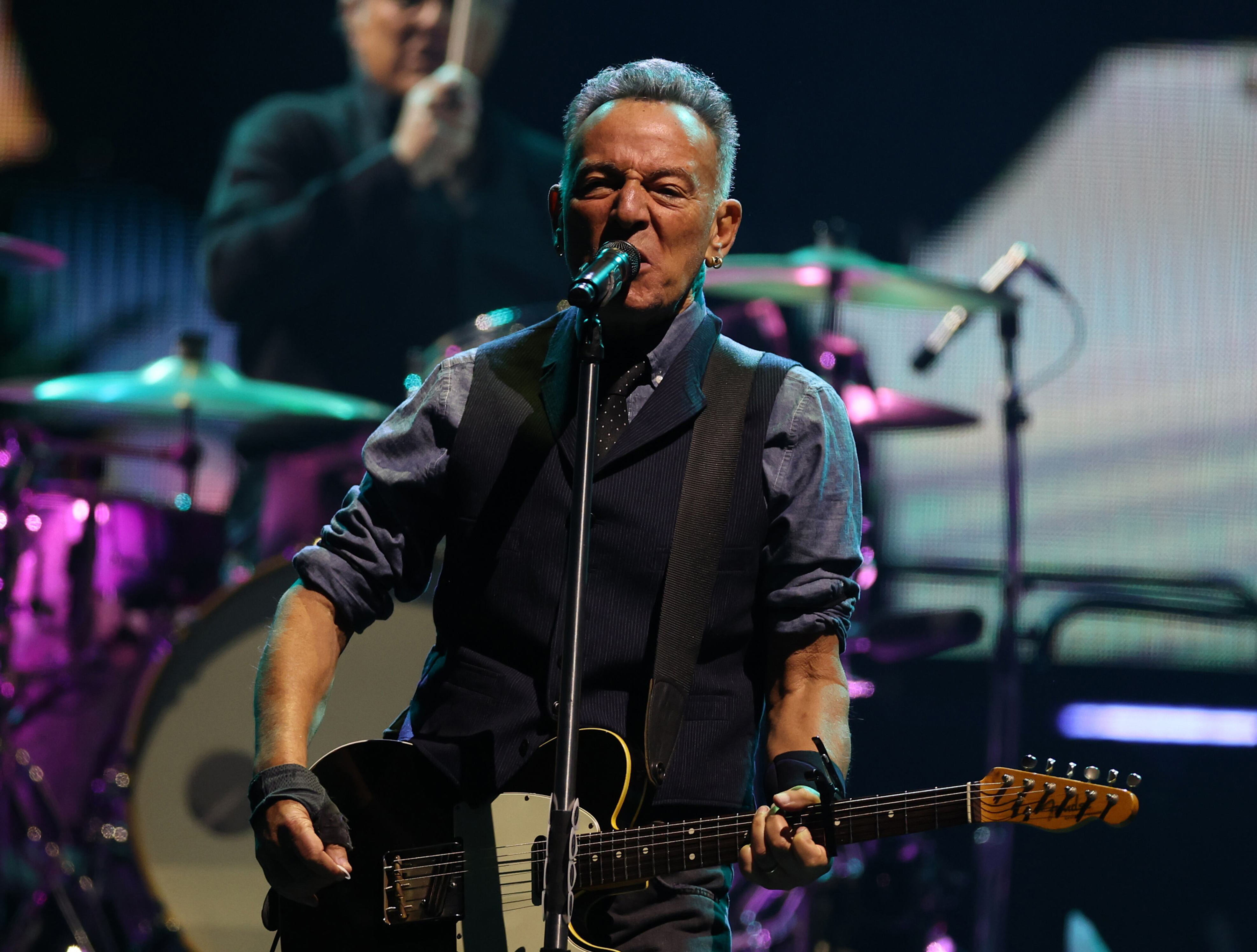 Bruce Springsteen announces 2026 tour dates with E Street Band: How to ...