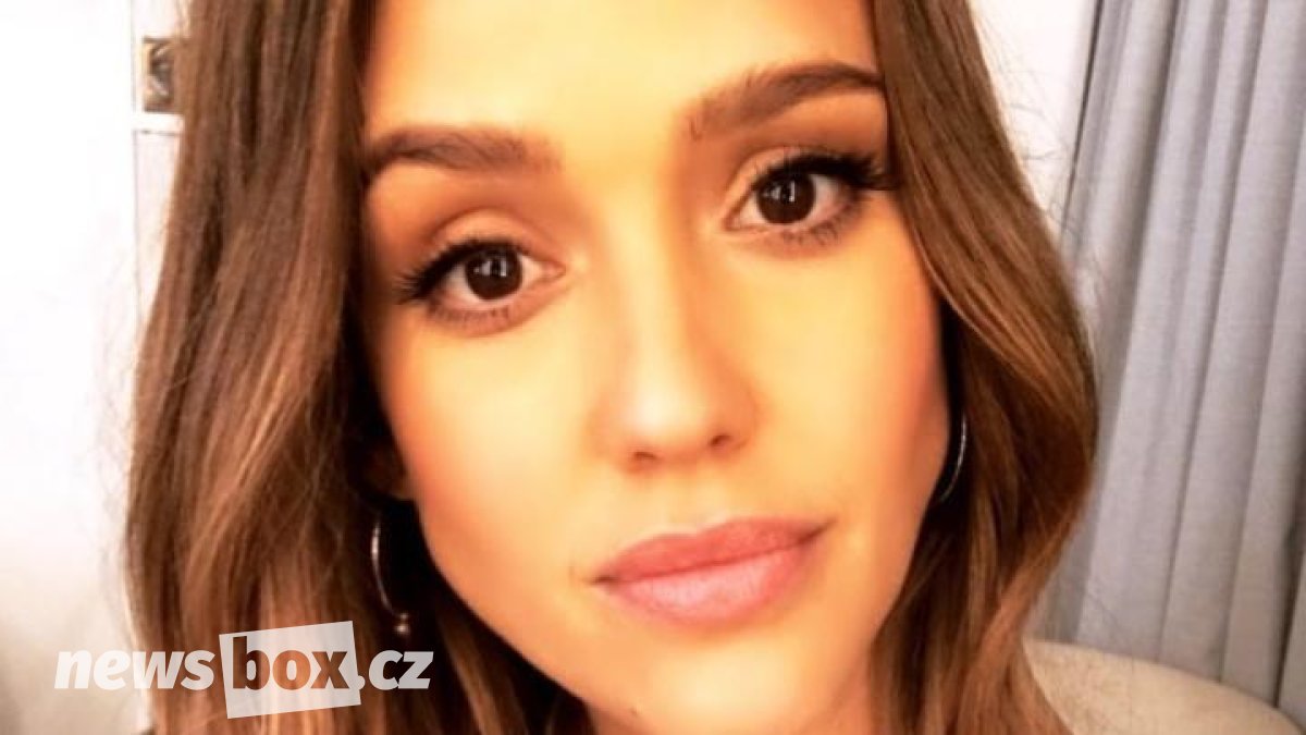 Jessica Alba je oficiálně rozvedená