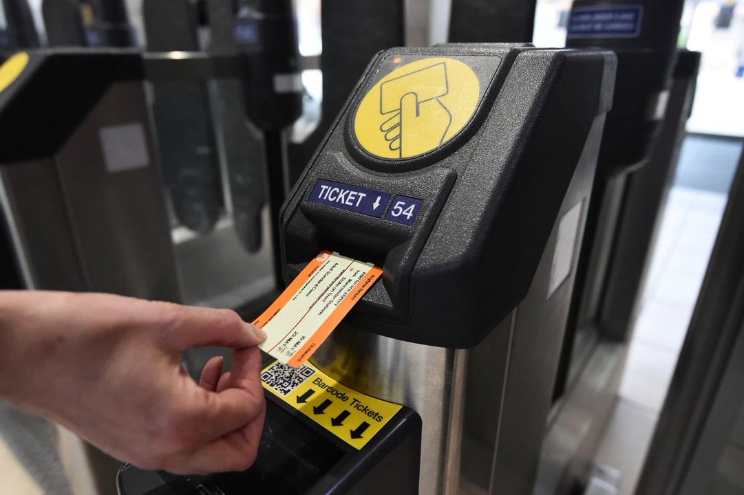 Rail delay compensation threshold set to rise