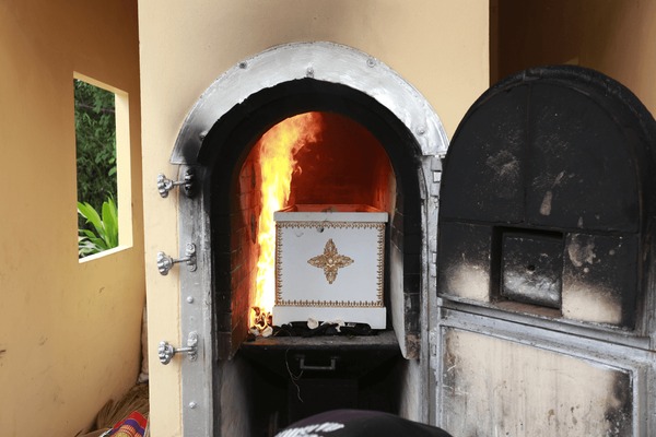 12 things that happen to a body when it’s cremated