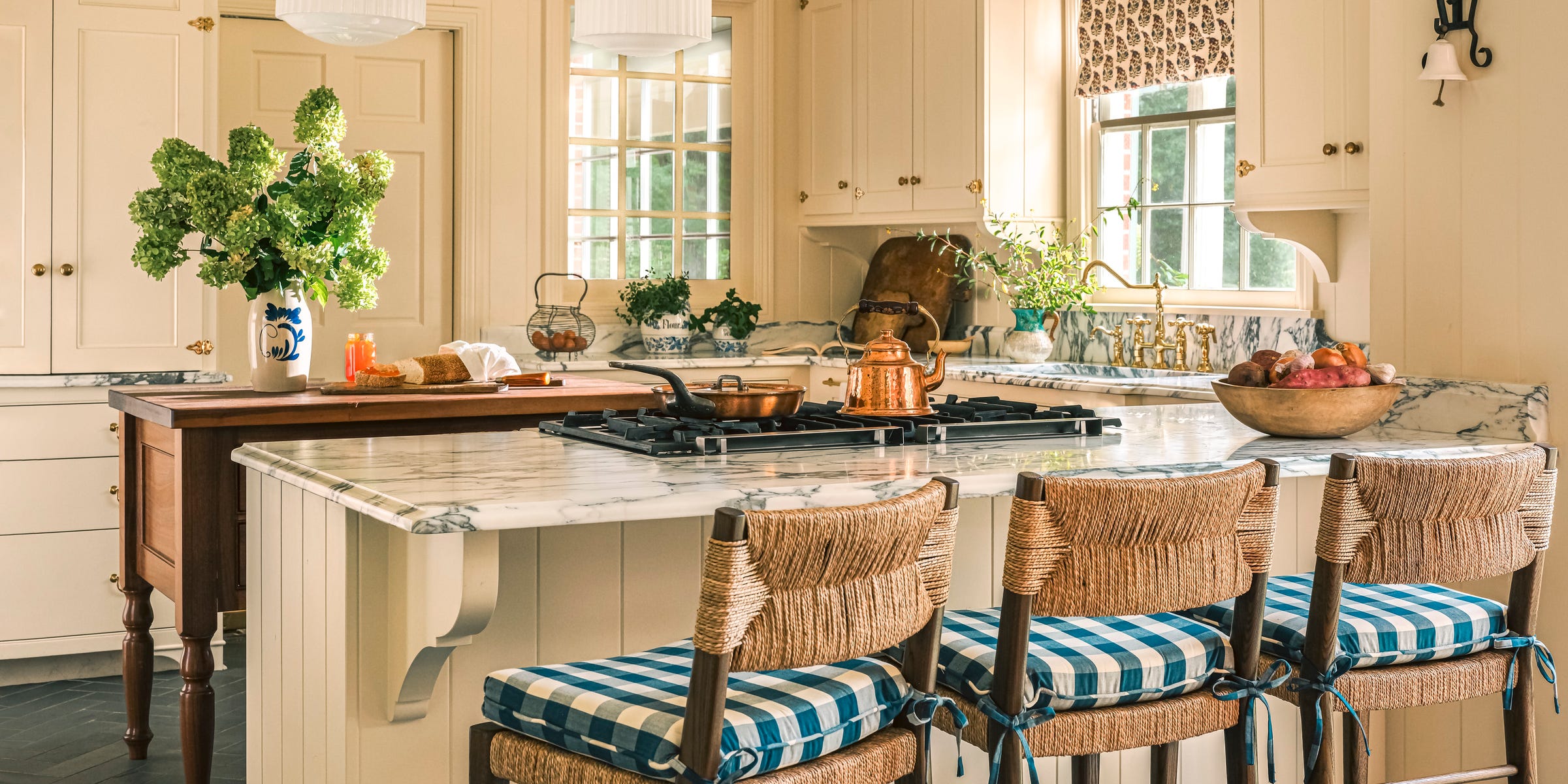 8 designer-approved kitchen ideas that make a big impact—no reno required