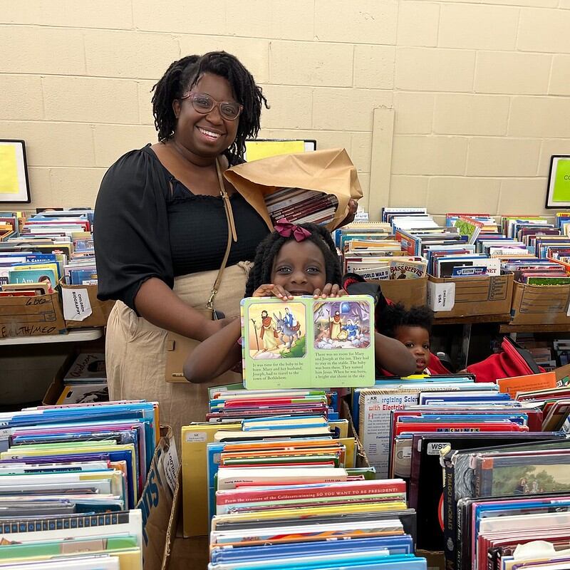 Jacksonville Public Library group hosting big bag book sale