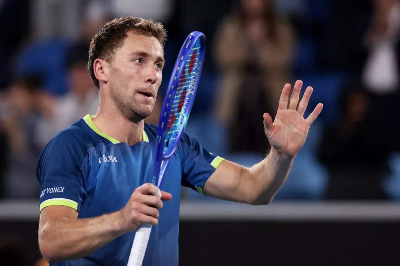 Vídeo – Casper Ruud lanza su raqueta de rabia en Delray Beach tras ...