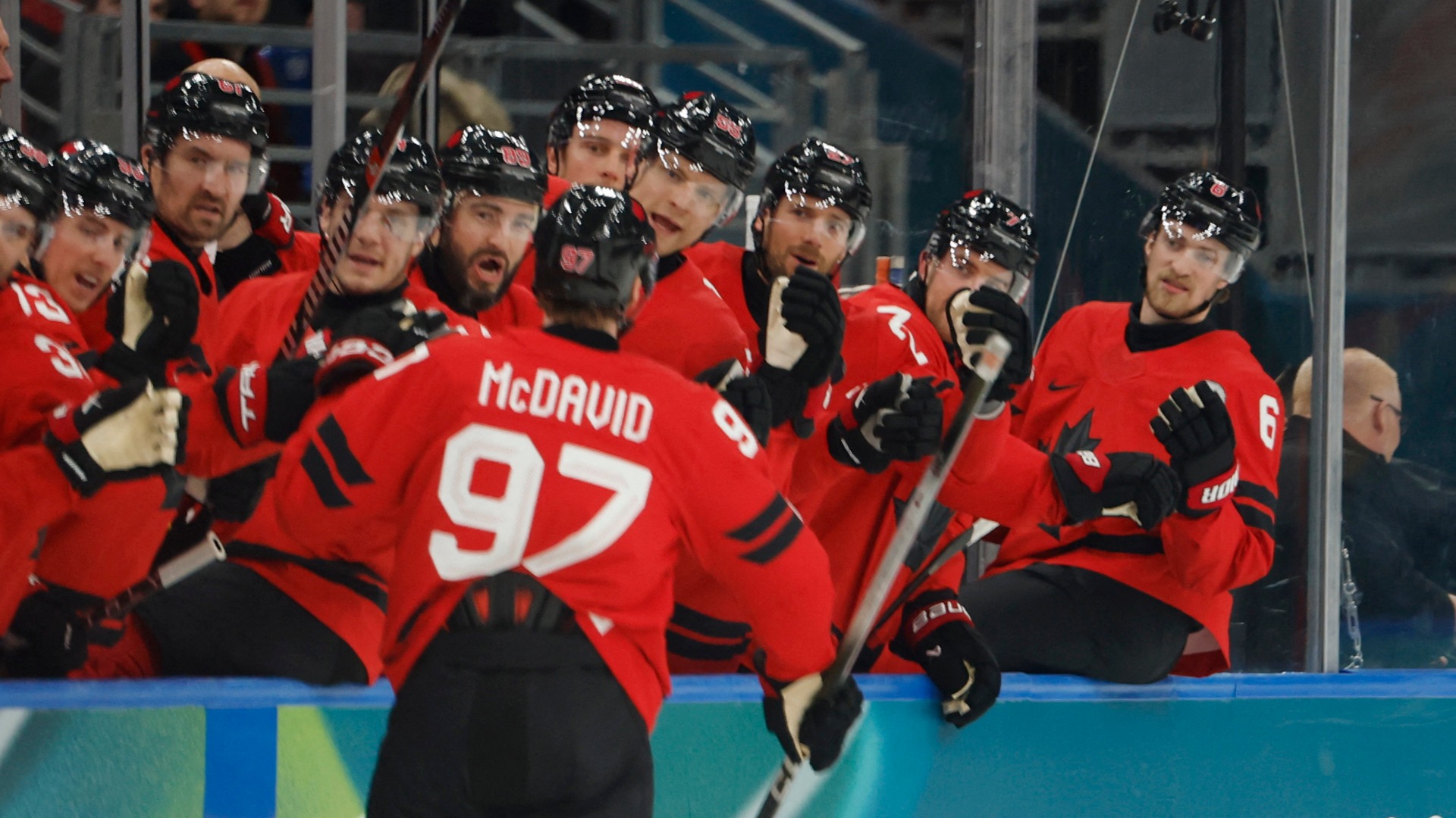 USA, Canada on collision course for gold match in men's hockey