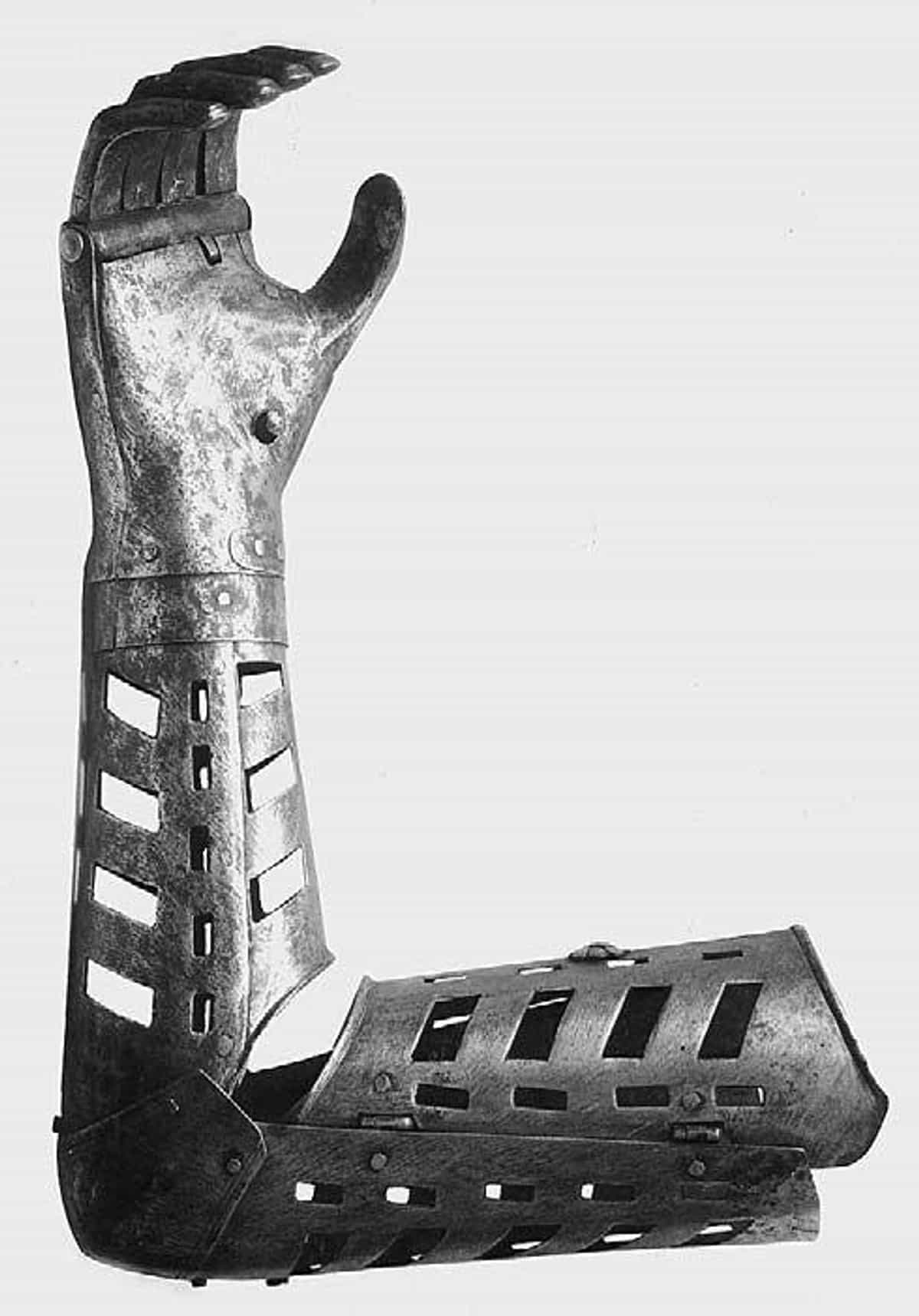 Cool historical prosthetics