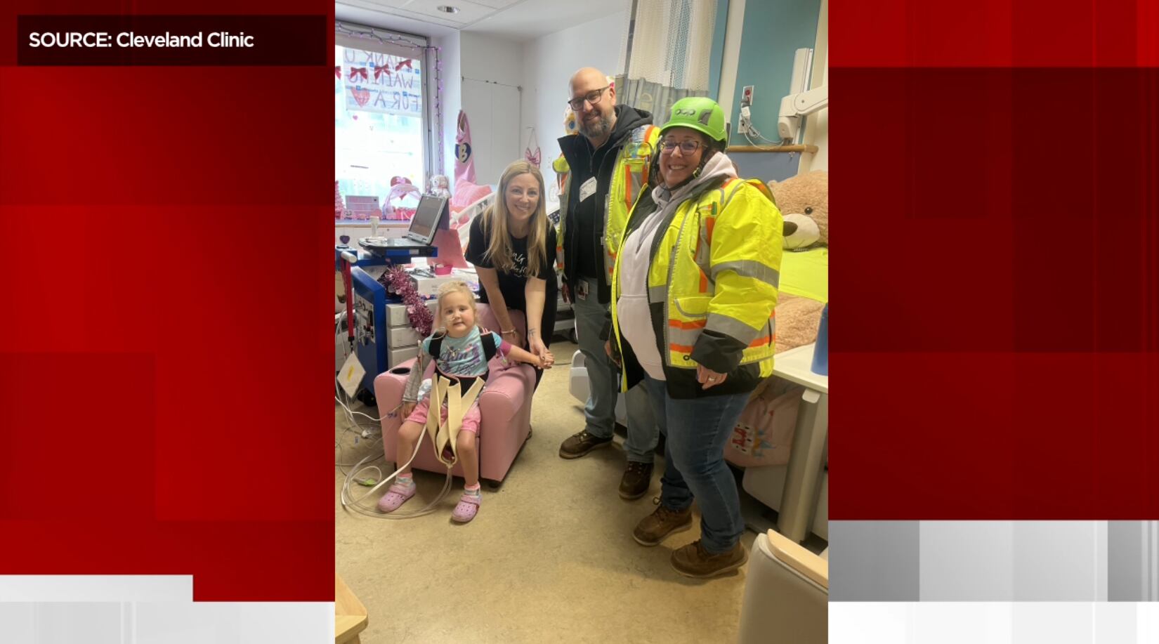 Construction workers wave to 4-year-old heart patient at Cleveland Clinic