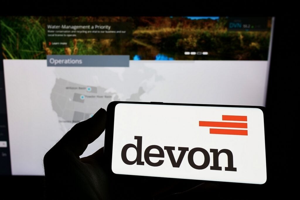 Devon Energy stock slips despite Q4 earnings beat