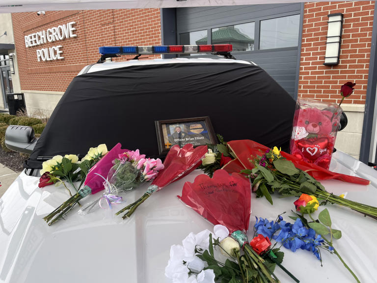 1 police officer killed, 2nd officer injured in Beech Grove shooting ...