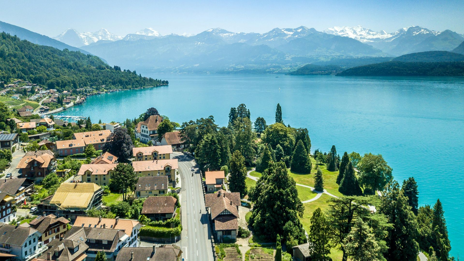 10 countries that are a driver's paradise & 10 you'll hate driving in