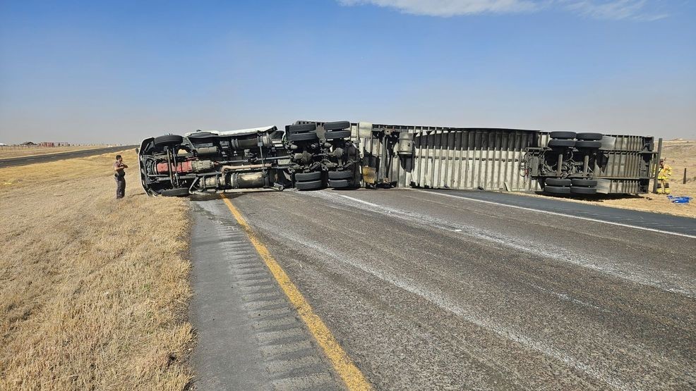 High winds wreaking havoc on Texas Panhandle roads