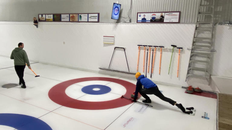 Un scandale de tricherie alléguée au curling olympique fait des remous ...