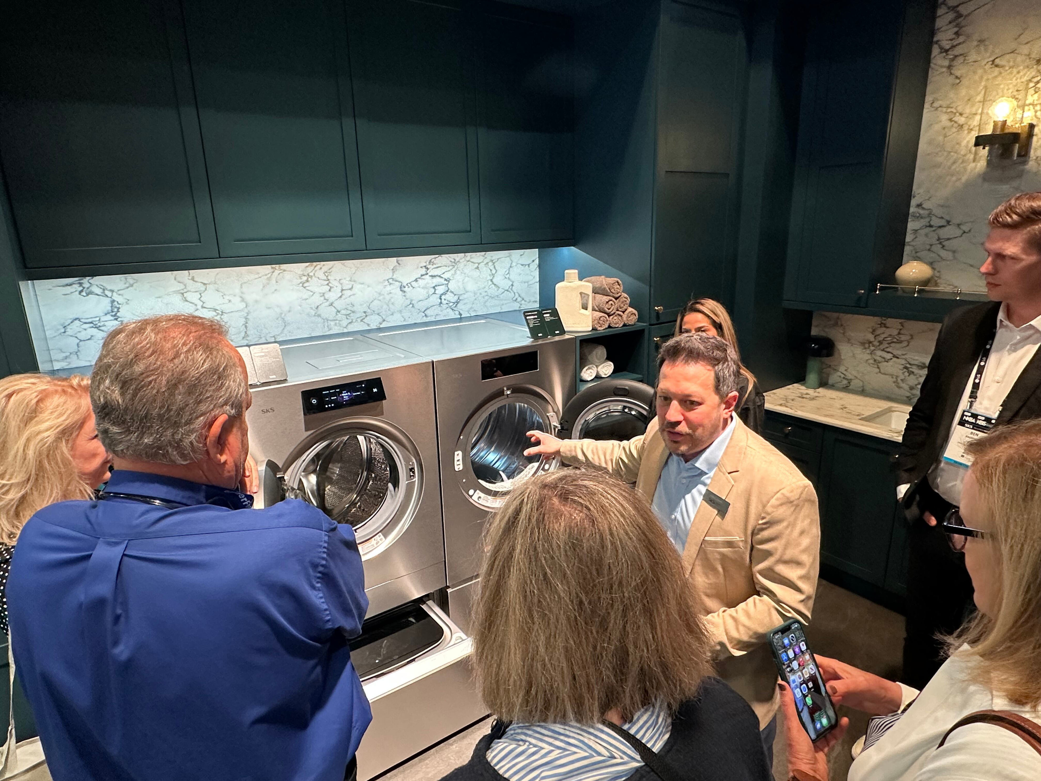 Ultra-premium appliance war ignites as LG, Samsung, GE unveil AI ...
