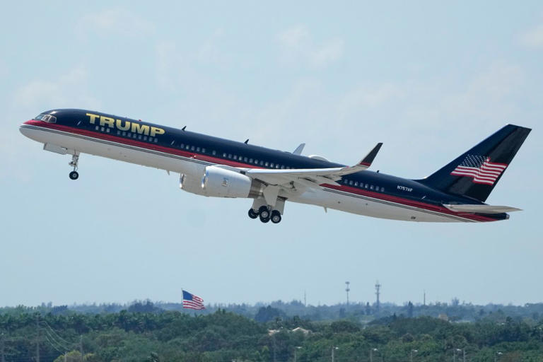 Air Force presidential fleet being transformed into Trump’s signature ...