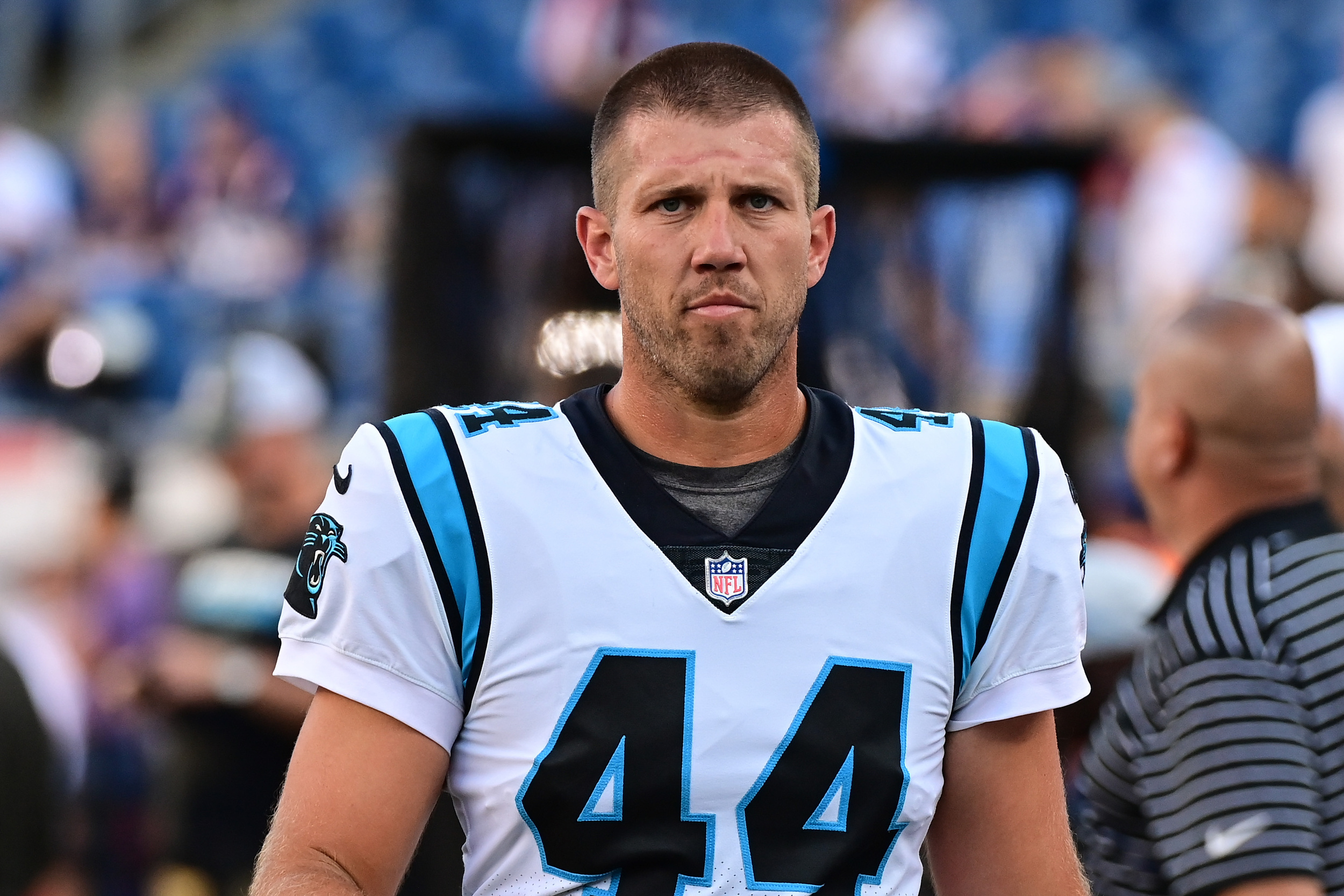 Panthers re-sign LS JJ Jansen